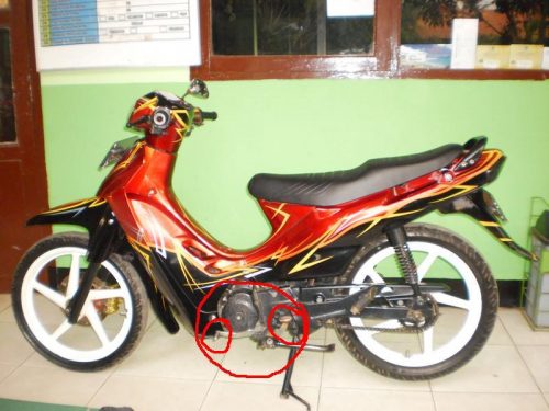 Kenapa ada 2 jenis tuas persneling motor? | sekedar coretan