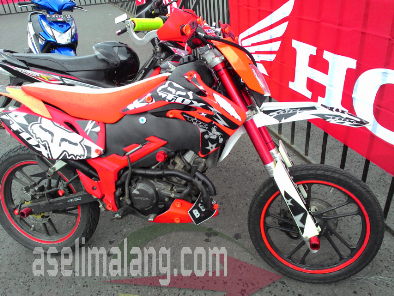 Honda CS-1 bergaya Supermoto | sekedar coretan