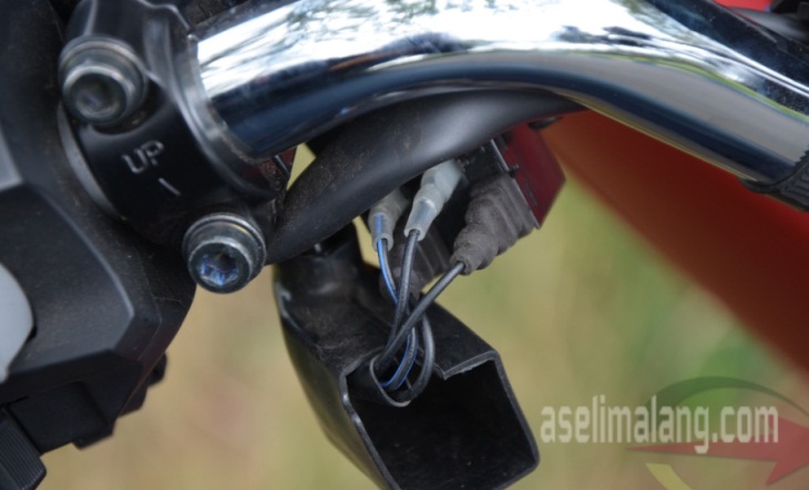 Nggak bisa starter Honda PCX 150 meski sudah tekan tuas rem? Ini ...