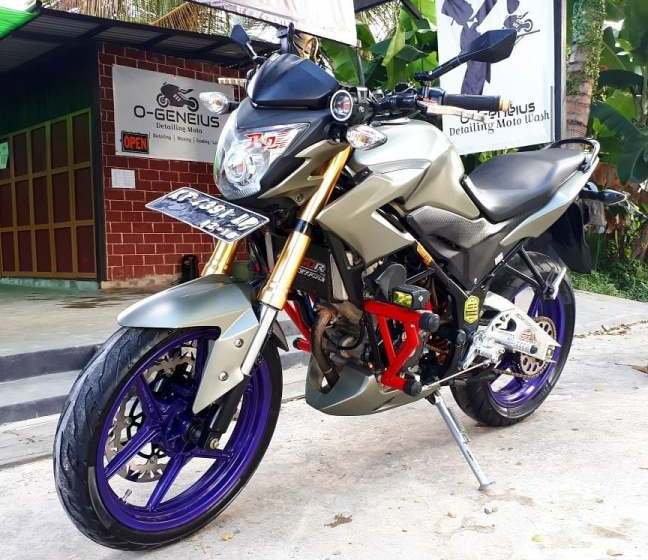 Modifikasi Honda New CB150R ala CB Exmotion | sekedar coretan