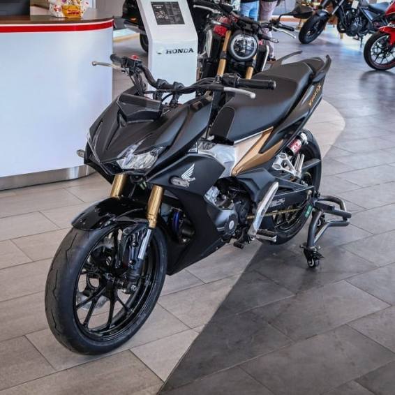 Modifikasi Honda Winner X-150, kaki CB150R Exmotion bikin kekar ...