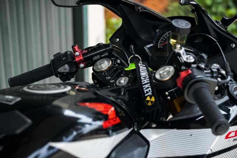 Modifikasi minimalis Honda CBR150R K45A, pas kekarnya | sekedar coretan